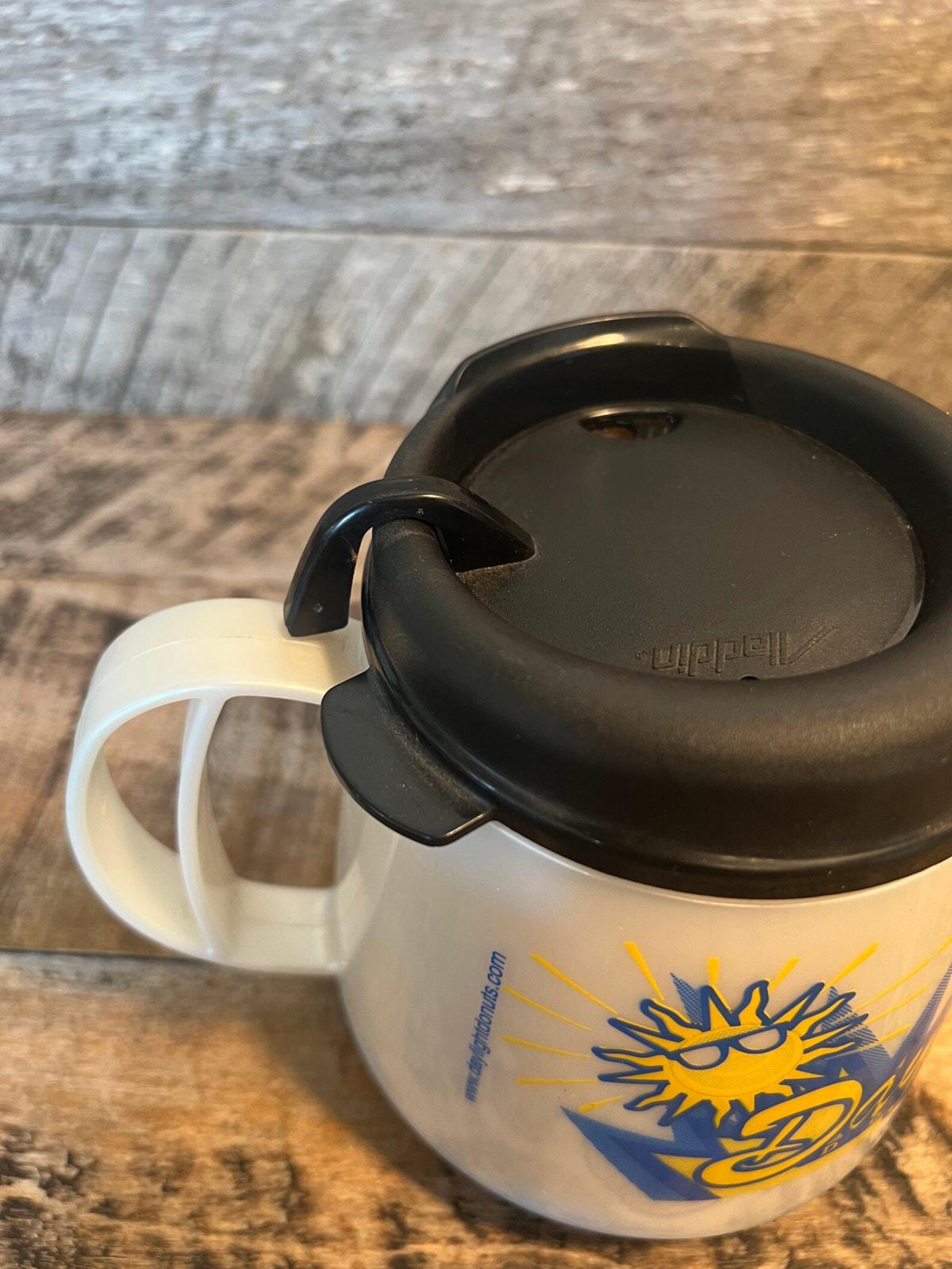 Vtg Daylight Travel Mug Cup With Lid White Blue Yellow Sun Logo Retro ...
