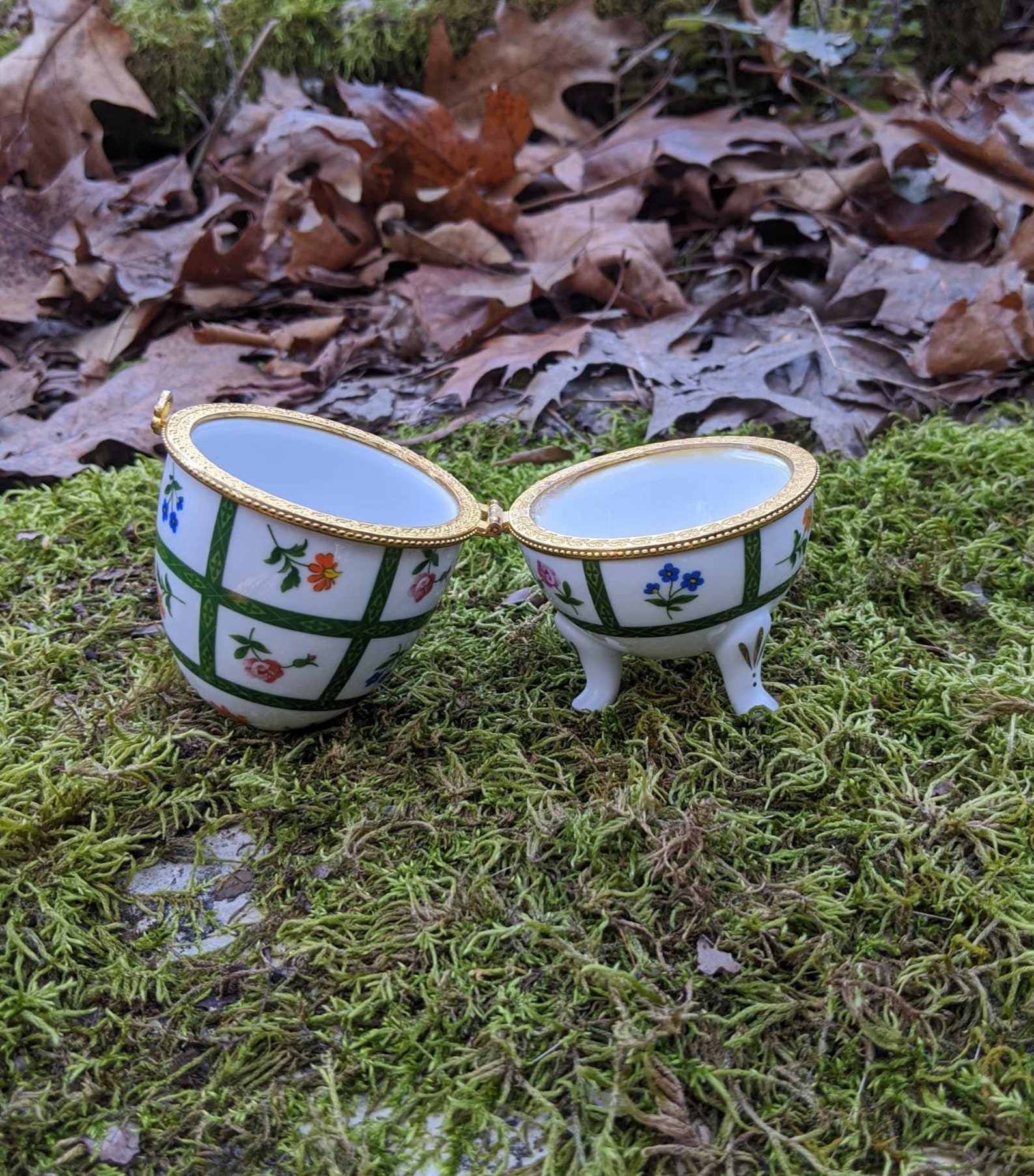 Vintage Ceramic Egg Trinket Box - Etsy