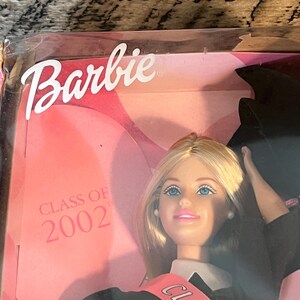 Mattel Class of 2002 Barbie Doll Special Edition Graduation Barbie ...