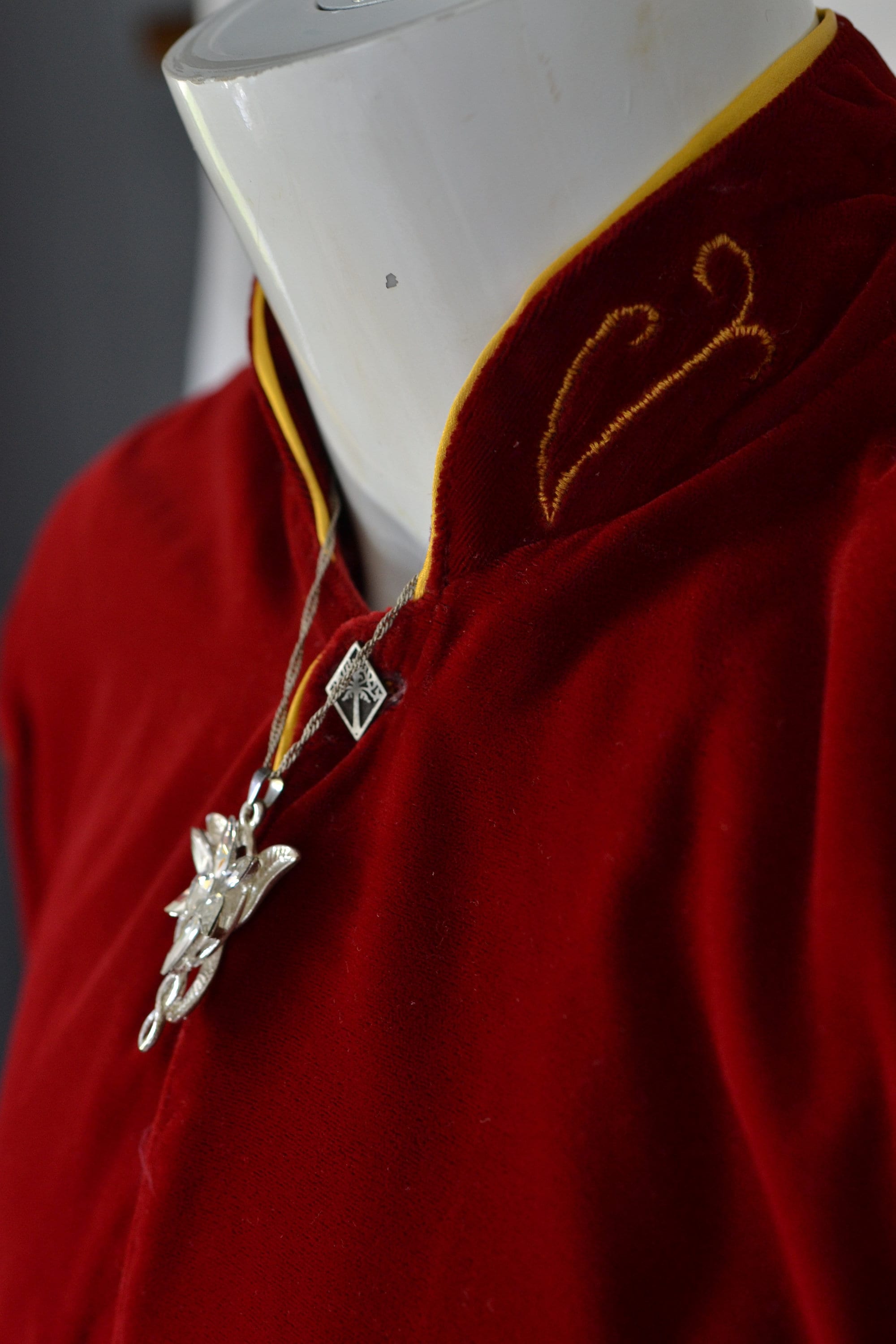King’s Battle Garments - Gondor Surcoat, Tunic, and Cape Inspired by ...