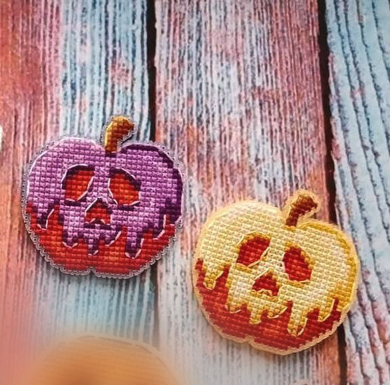 Cross Stitch Pattern Poisoned Apple DMC Halloween Chart Needlepoint ...