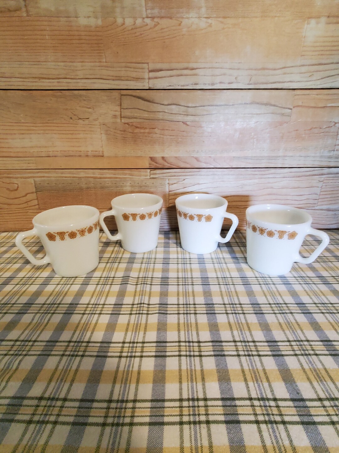 SET of 4 Pyrex Butterfly Gold Mugs - Etsy