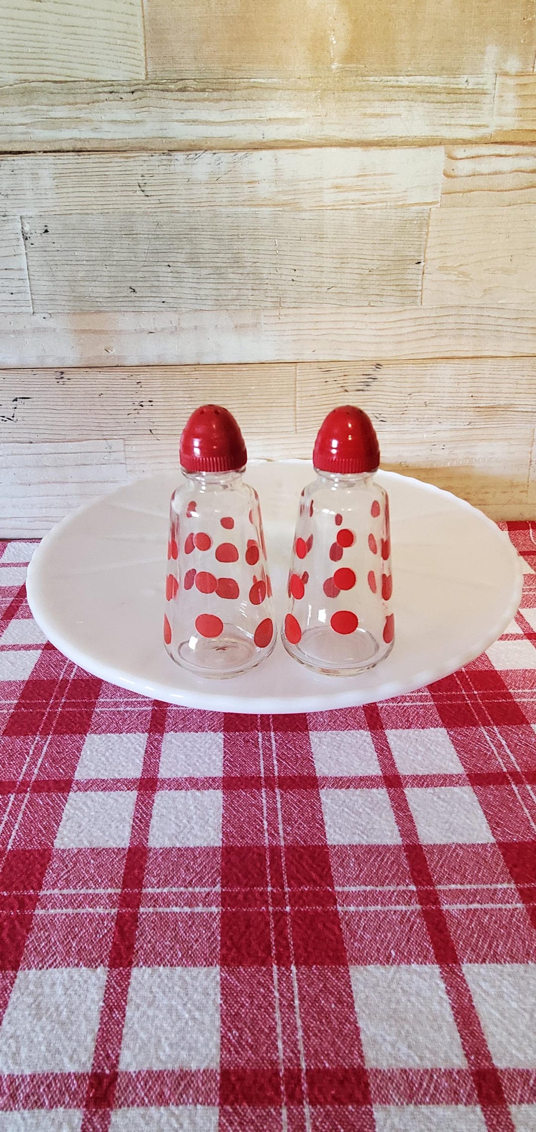 Red Dot Salt and Pepper Shaker Set - Red Polka Dot Salt & Pepper ...