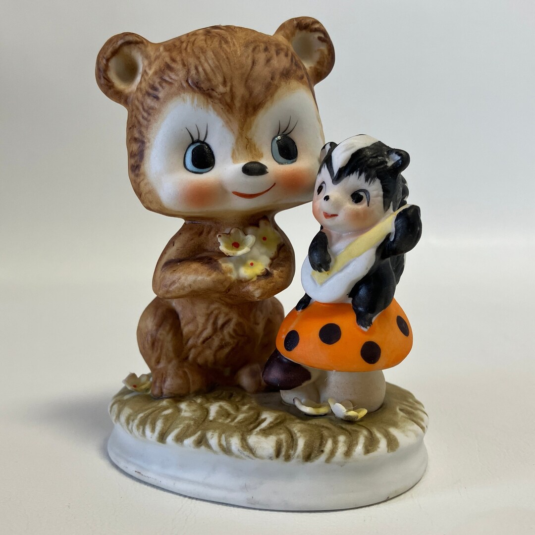 1970's Napcoware Bear With Daisies & Skunk on a Mushroom - Etsy