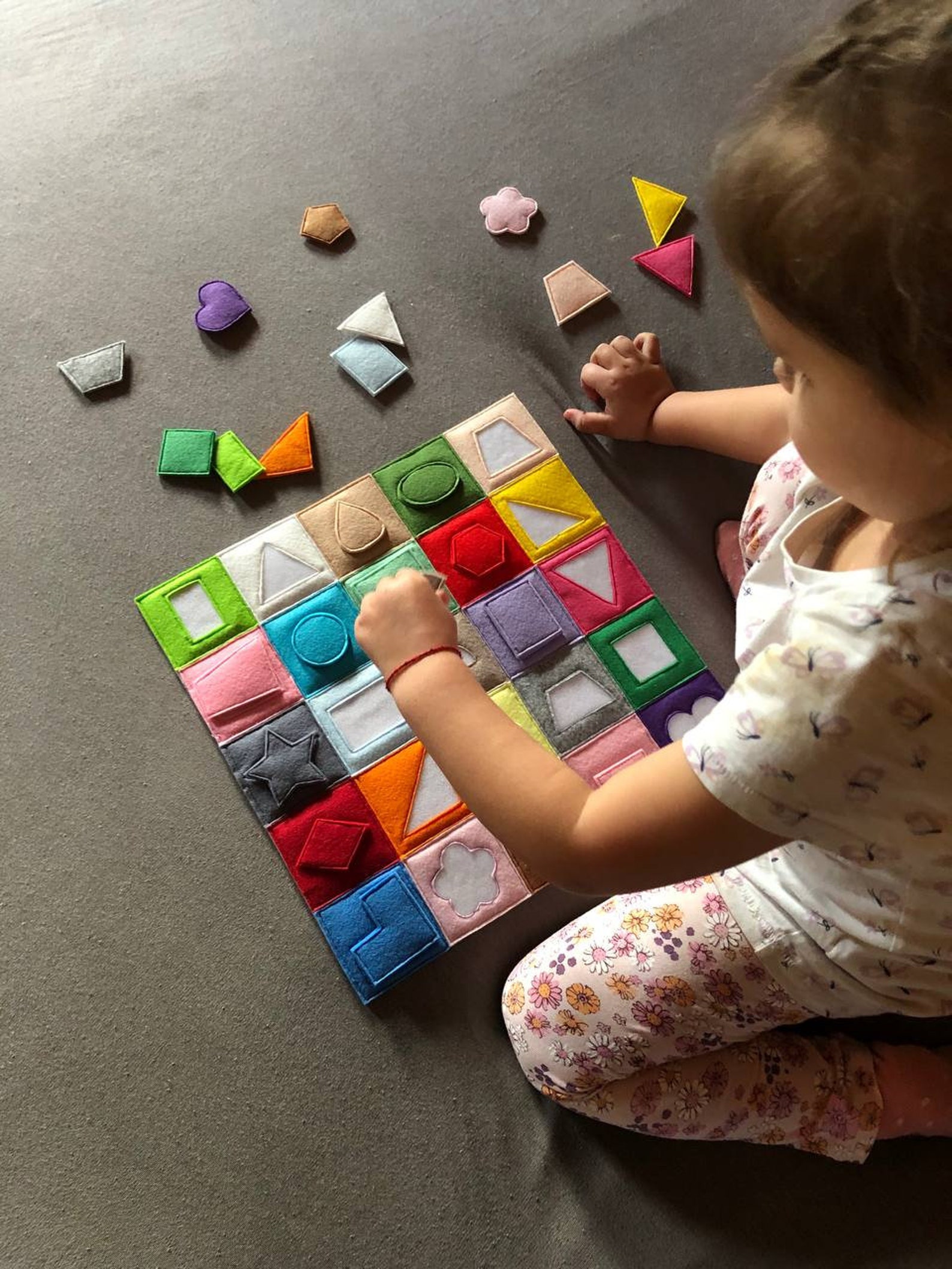 Felt Shapes Sorter Game Board, Colors Matching Game, Baby & Toddler ...