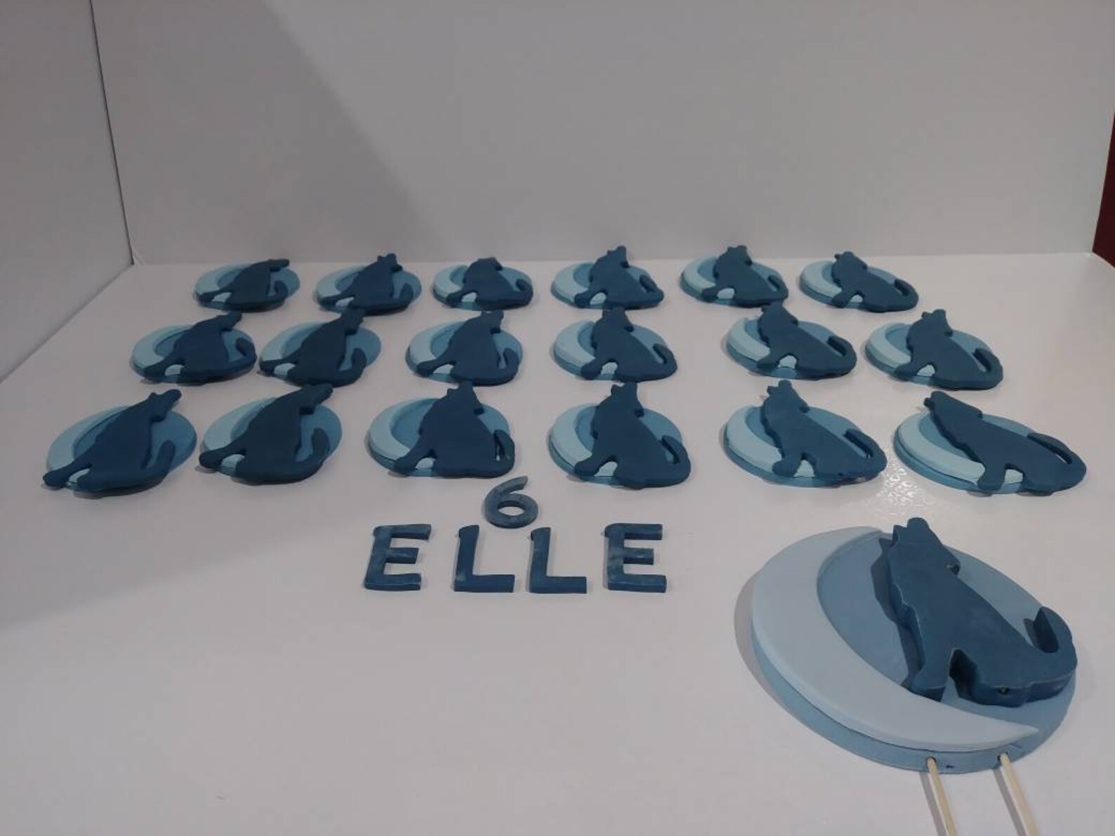 Fondant Wolf Cupcake Toppers Cake Topper 5 Letters/numbers | Etsy