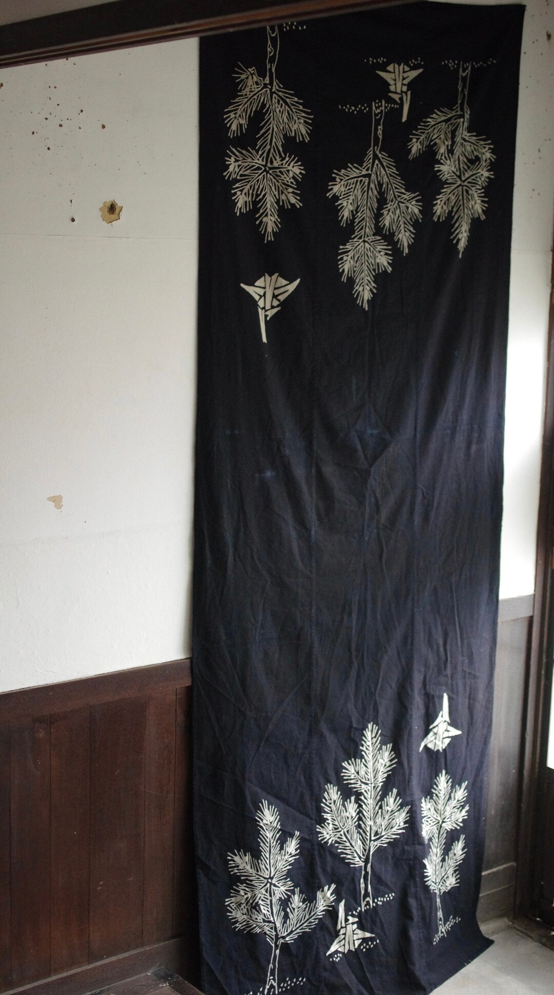 Dark Indigo Tsutsugaki Dyed Fabric From the Taisho Period. Paper Crane ...