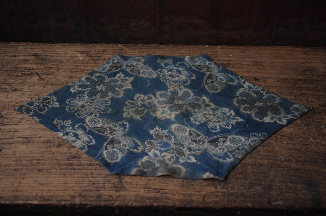 A Hexagonal Katazome Indigo-dyed Cotton Cloth With a Butterfly Pattern ...