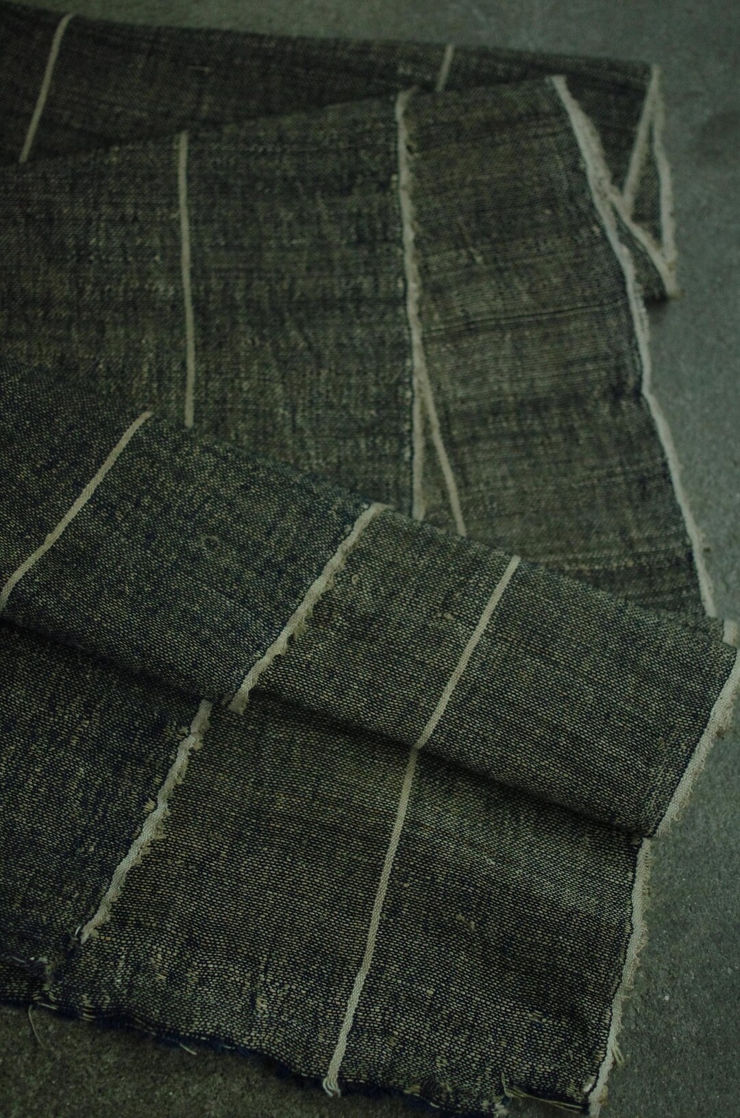 A Cloth From the Meiji to Taisho Period With Indigo-dyed Cotton Warp ...