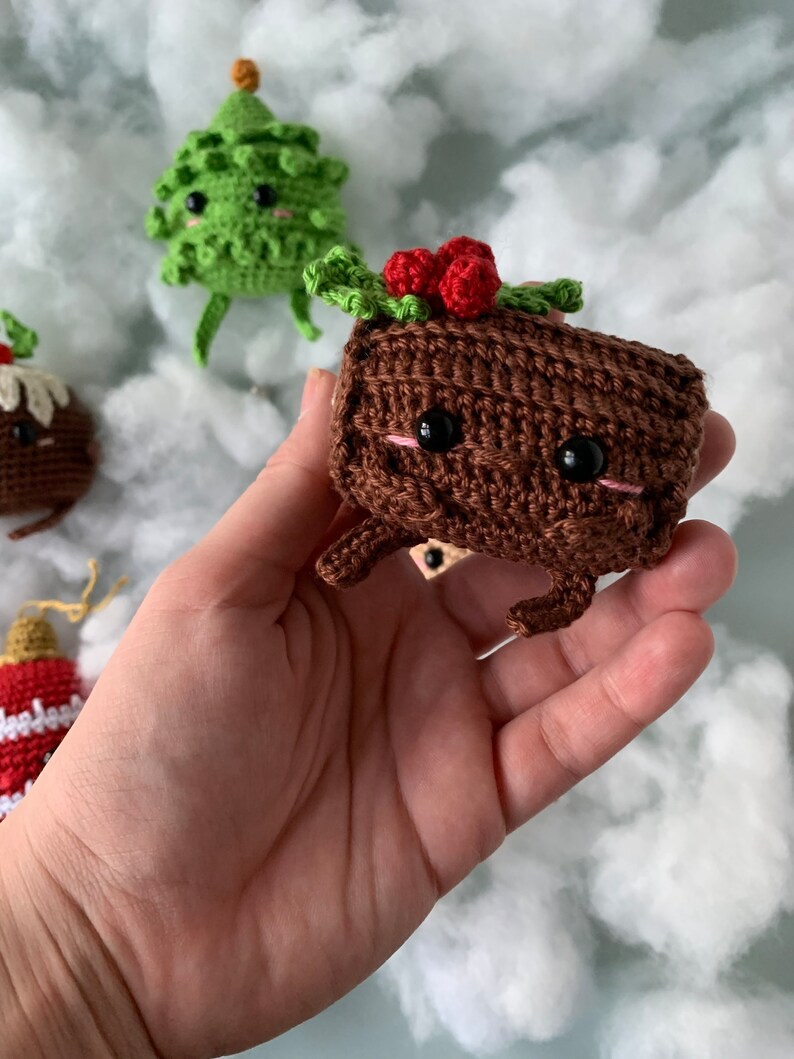 Christmas Yule Log Amigurumi Crochet Pattern: Holiday Decoration (PDF ...