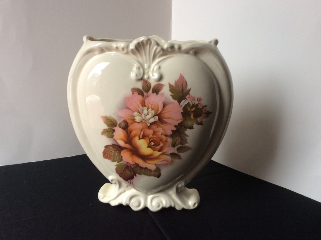 Vintage Ceramic Heart Shaped Vase With Flower Accents - Etsy