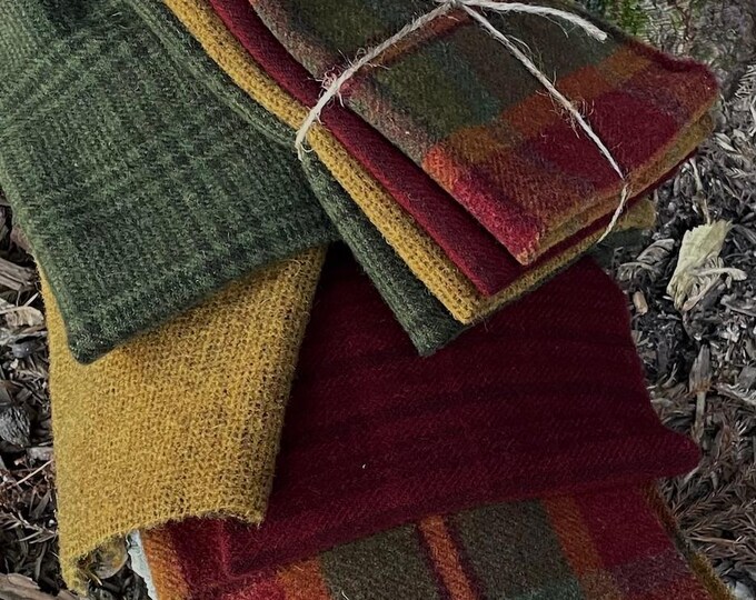 Primitive GOLD-RED-GREEN Holiday Wool Stack - 1/2 Yd Washed Mill-dyed ...