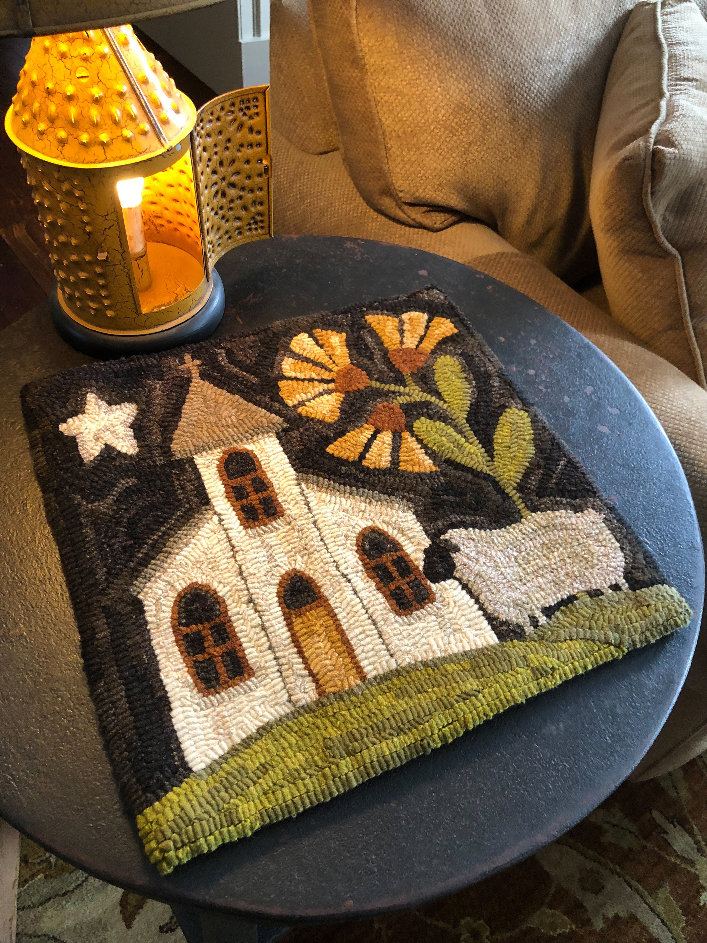 CHURCH MEETINGHOUSE (village Tile Series) - Traditional Rug Hooking ...