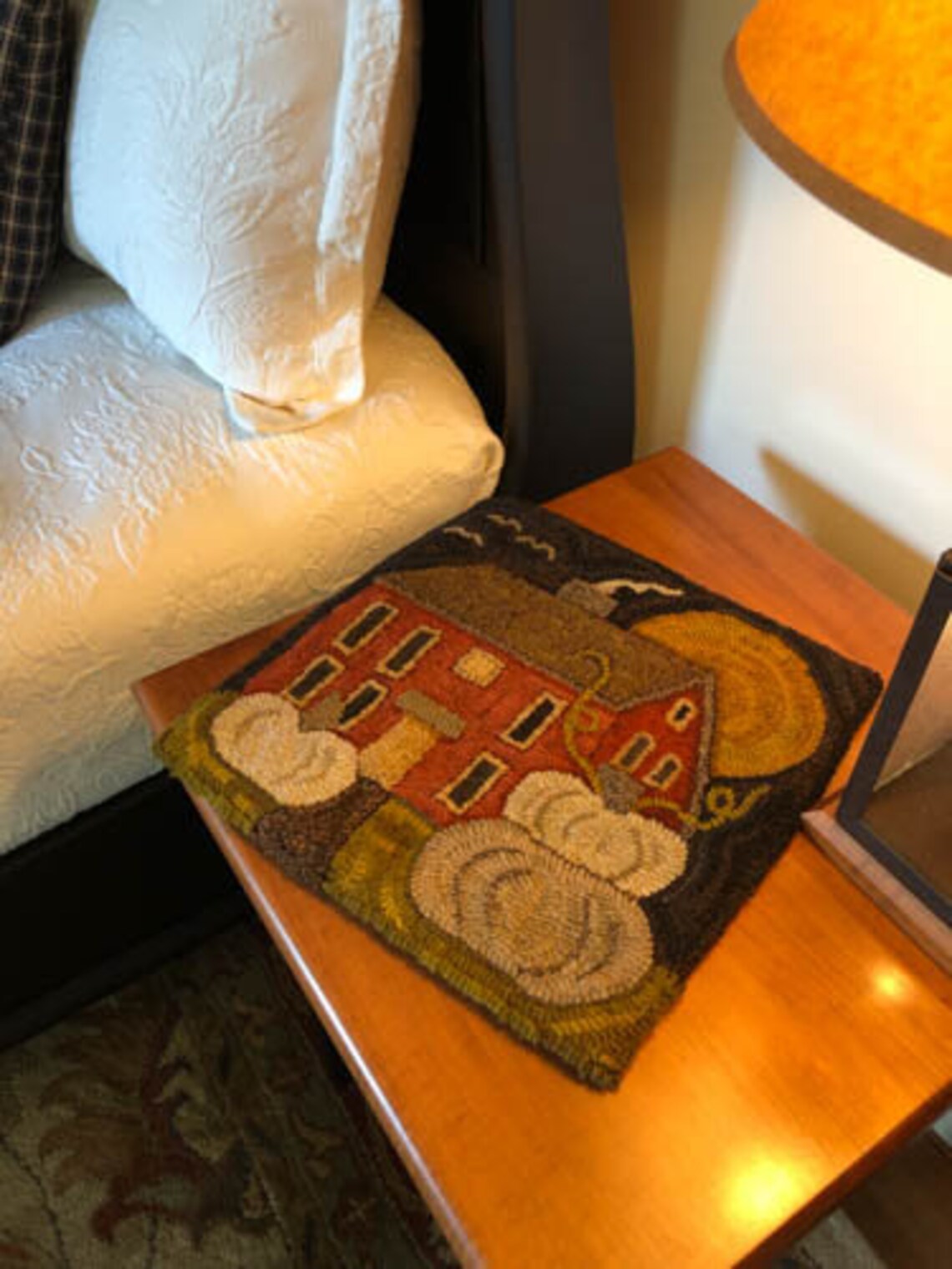 HARVEST MOON HOUSE (village Tile Series) - Traditional Rug Hooking ...