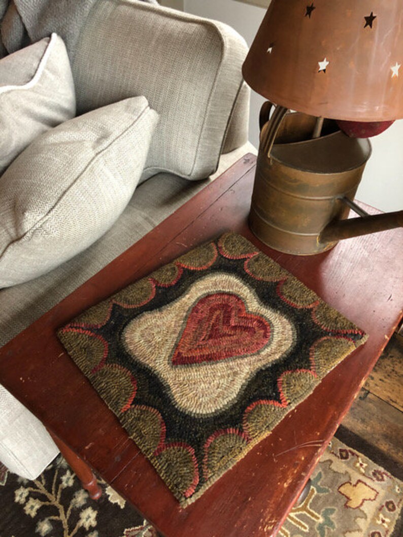 ONE HEART Rug Hooking Pattern Designed by Therese Shick - Etsy