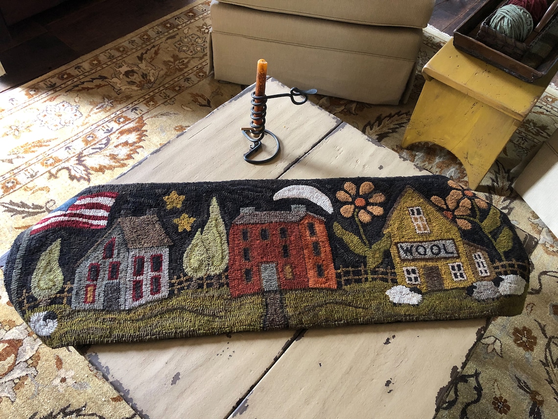 MIDNIGHT on WOOL STREET - Traditional Rug Hooking Pattern Designed by Therese Shick - Etsy