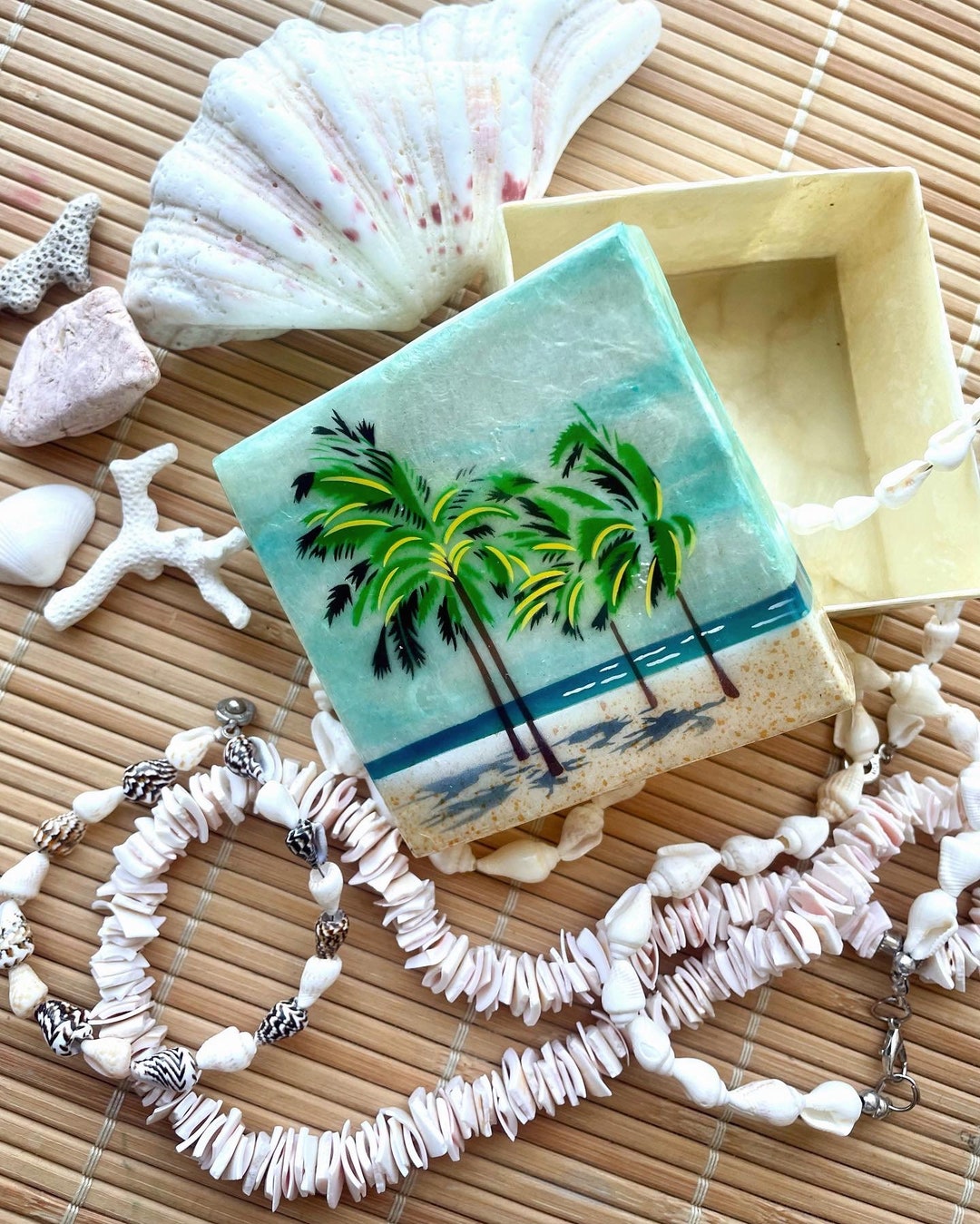 Vintage Capiz Shell Box / Handmade Natural Capiz Trinket Box With ...