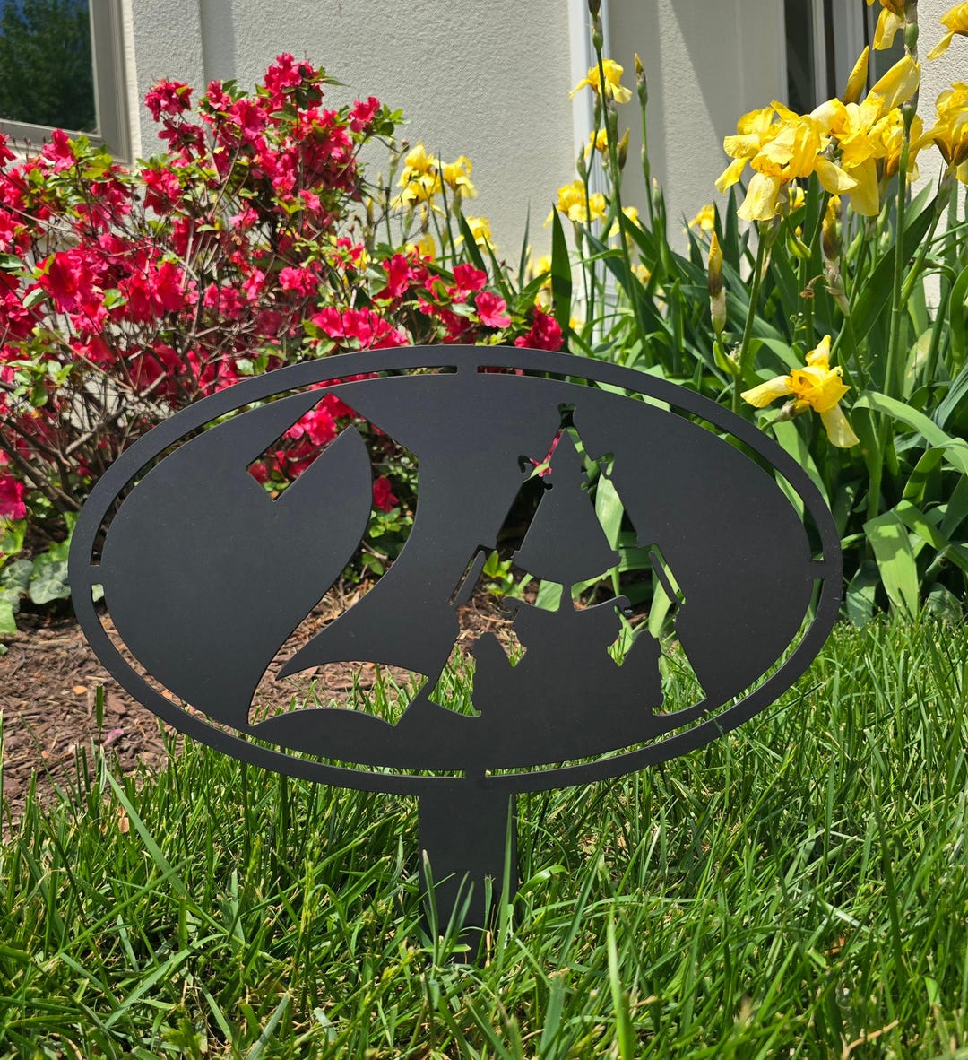 Second Amendment Lawn & Garden Metal Art (12") | Garden or Lawn ...