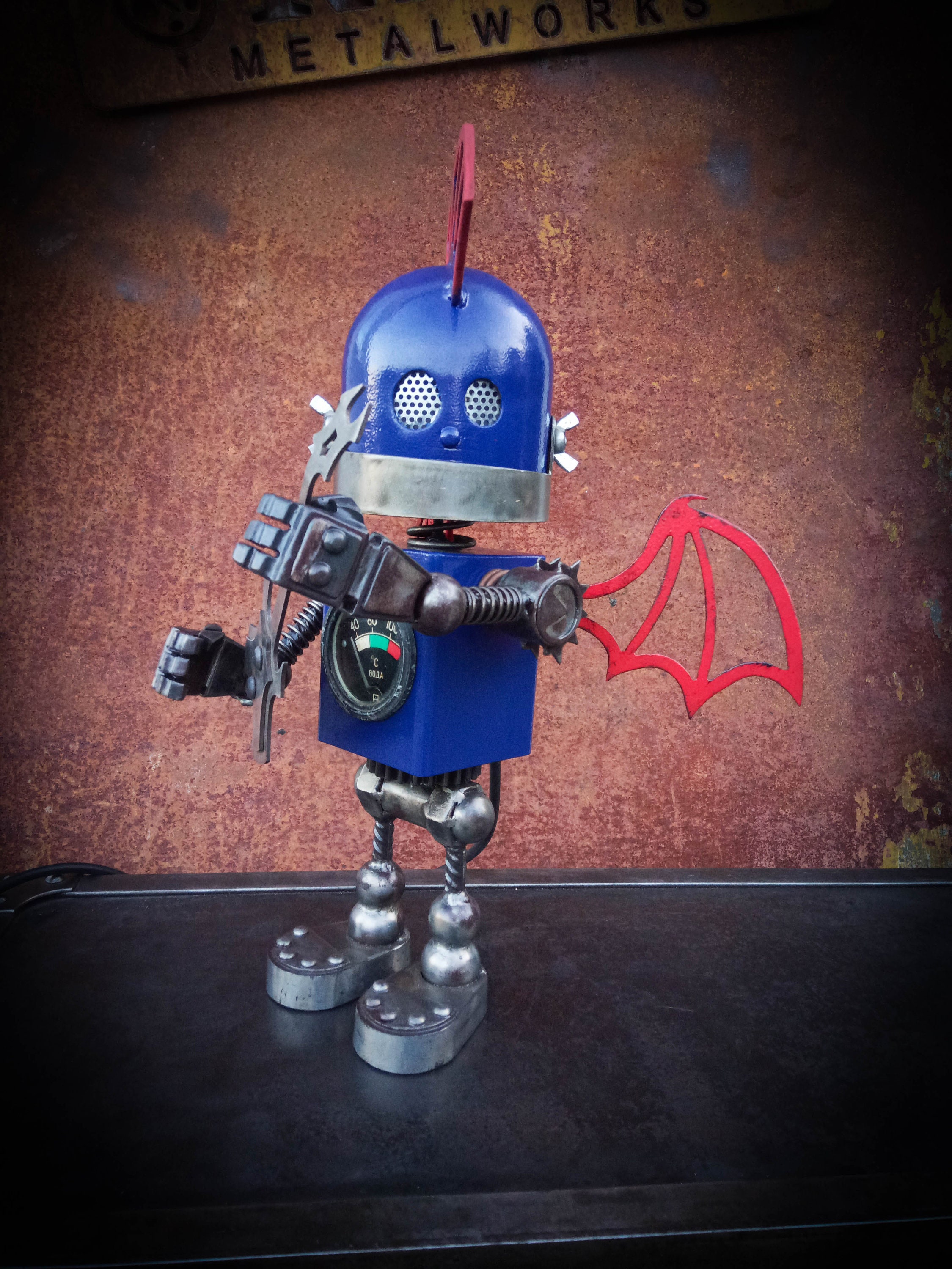 Robot Metal Sculpture Table Lamp / Cute Little Robot Figure Heavy Metal ...
