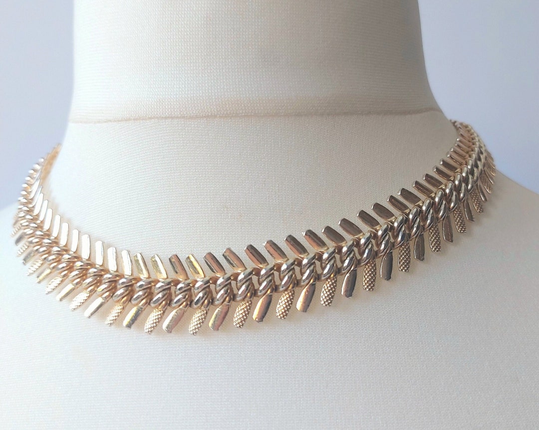 West German Necklace Vintage 1960s Gold Tone Necklace in Excellent ...