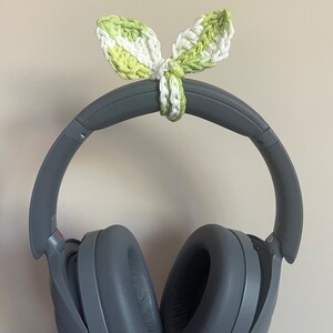 Crochet Sprout Leaf Headphones Accessory / Bookmark Plant - Etsy