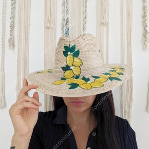 Hand Painted Straw Bag and Matching Hat / Beach Bag With Lemon ...