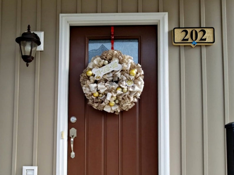 Easy DIY Craft Projects Tutorial Christmas Front Door Wreath Dog Mom ...