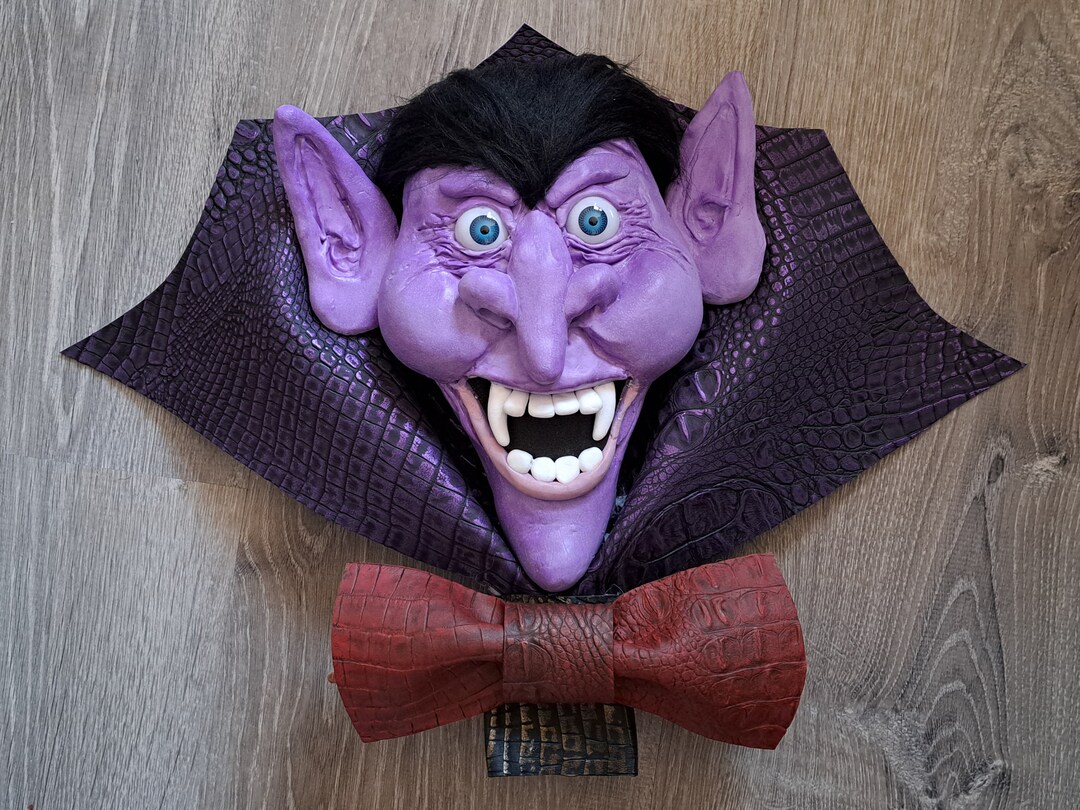 Hand Sculpted Dracula Wreath Attachment: Halloween Decor (14x18") - Etsy