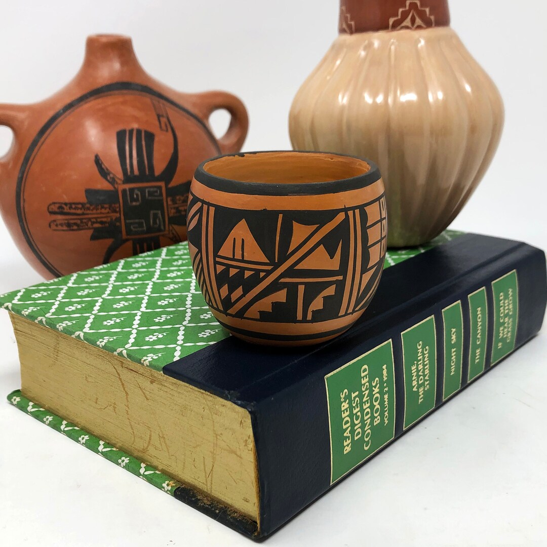 Hopi Mini Pot: Signed Zella Cheeda, Native American Pottery - Etsy
