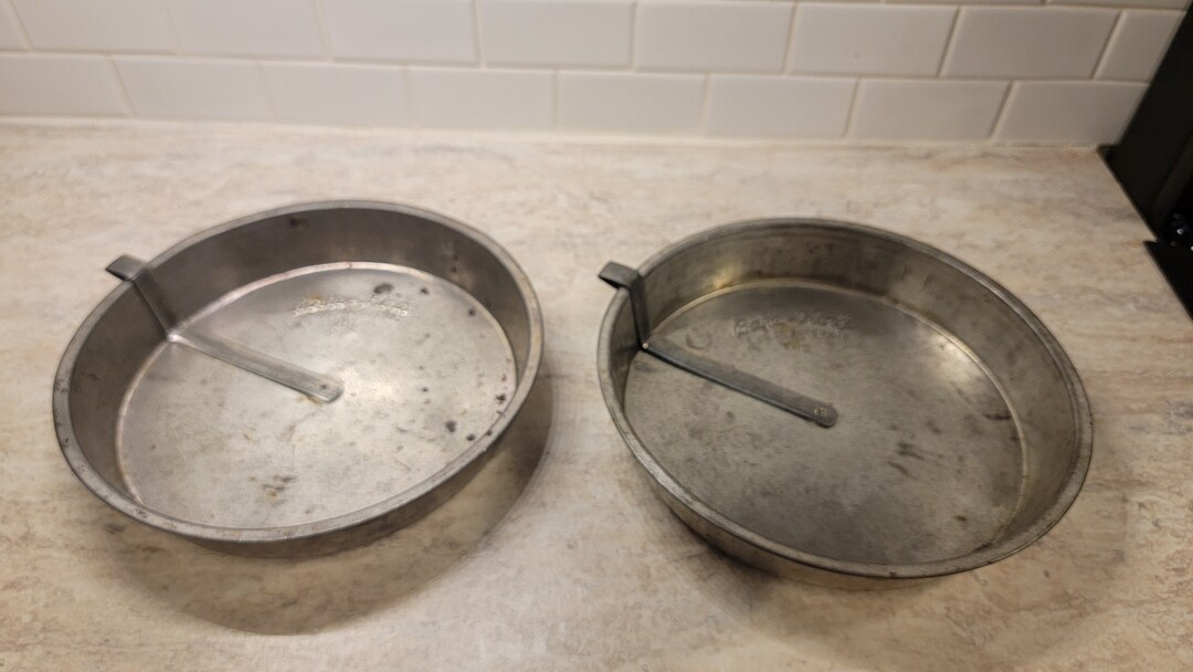 Vintage Bake King Slider Release Round 8" Cake Pans Set of Two - Etsy