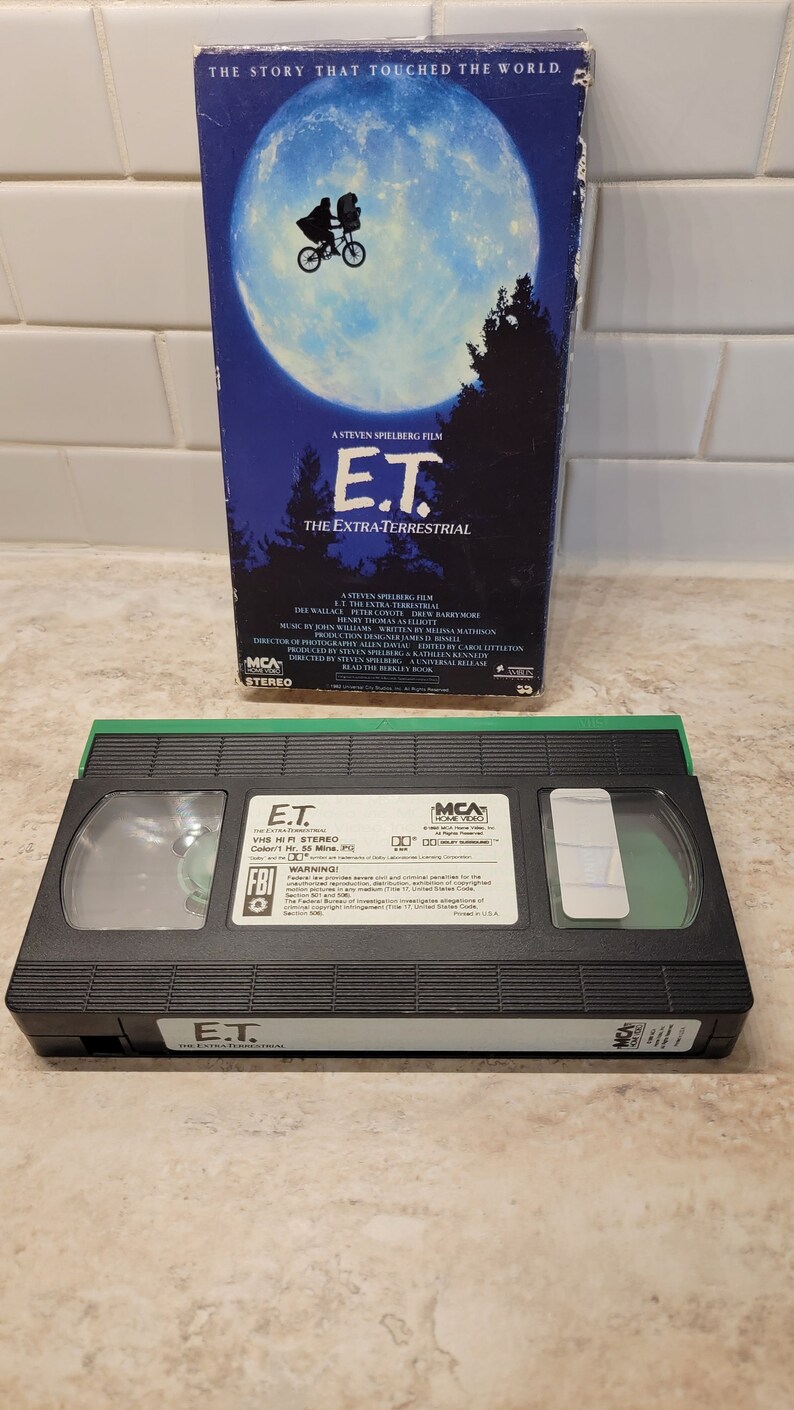 ET the Extra Terrestrial VHS Steven Spielberg Steven Spielberg Vhs ...