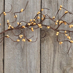 Garland - Wispy Pip Berry - 5' Feet or 60" - Old Gold / Mustard - WIC ...