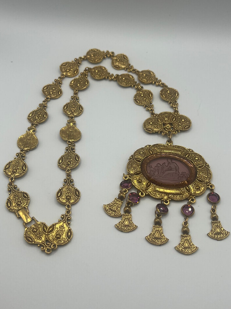 Gorgeous Unsigned Goldette Intaglio Glass Necklace - Etsy