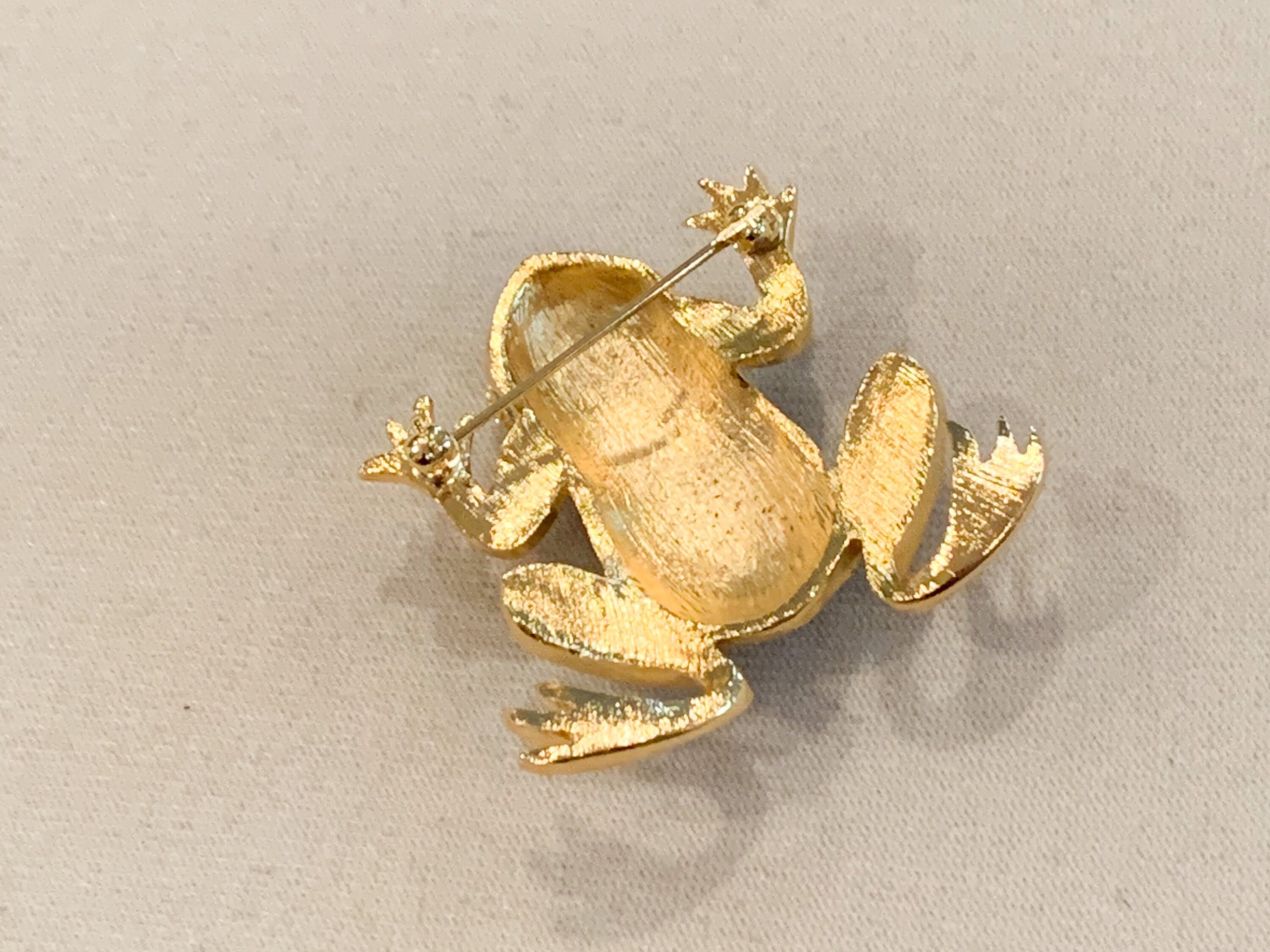 Vintage Trifari Emerald Frog Pin - Etsy