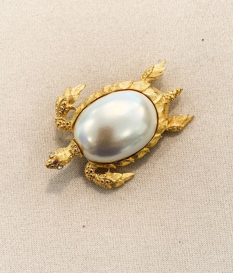 Trifari Vintage Turtle Pearl Belly Pin - Etsy