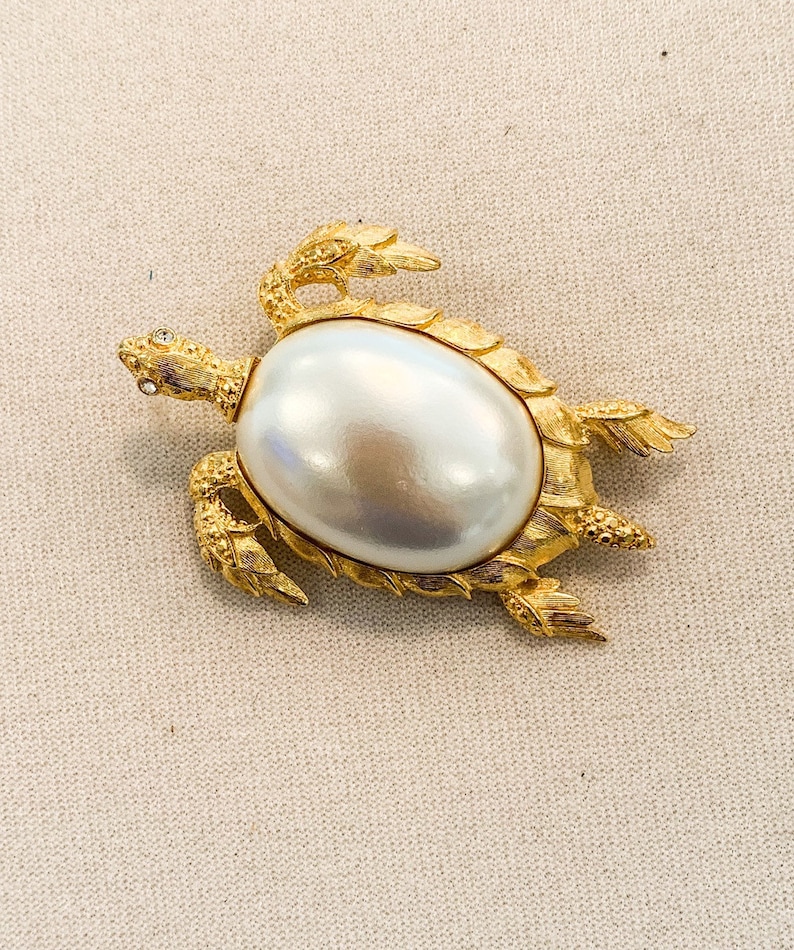 Trifari Vintage Turtle Pearl Belly Pin - Etsy