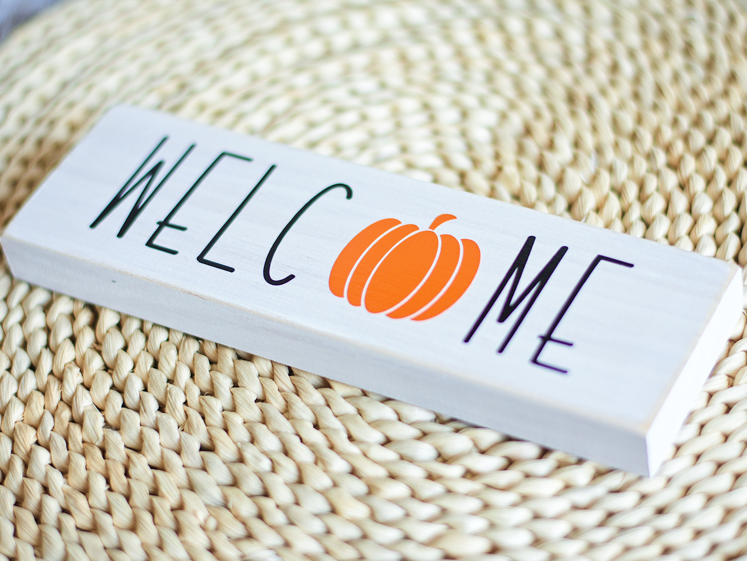 Welcome Fall Mini Wood Sign, Welcome Pumpkin Small Accent Mini Wood ...