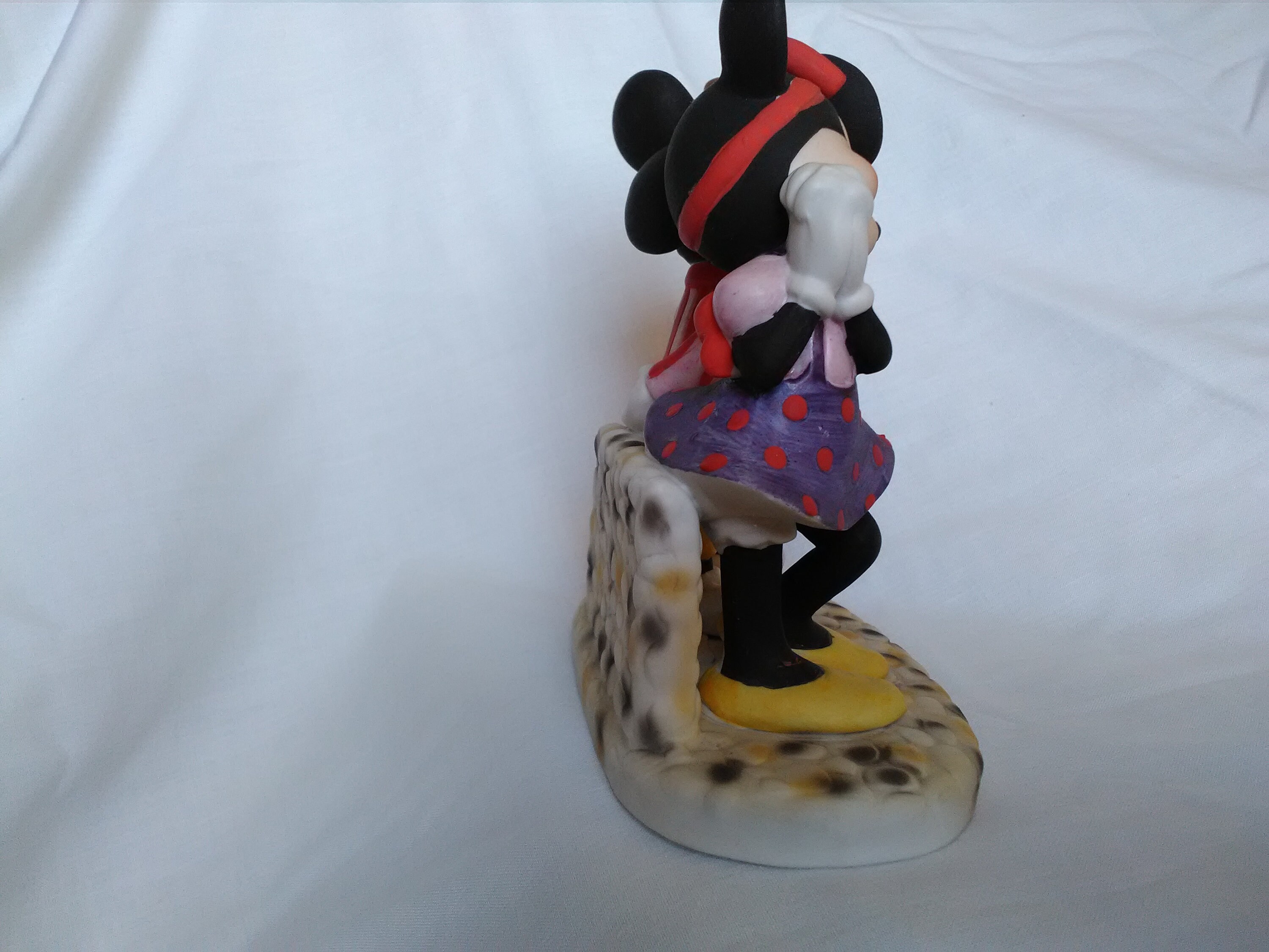 Disney Mickey Mouse and Minnie Mouse Porcelain Collectible Figurine 6 ...