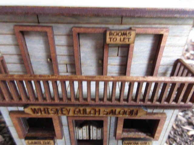 HO Scale Miniature Old Western Whiskey Gulch Saloon Rustic Building ...