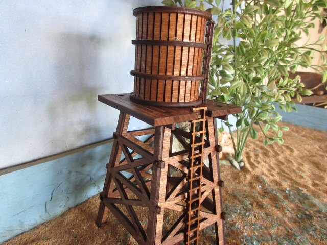 O Scale Old West Wooden Water Tower — Old West Miniatures