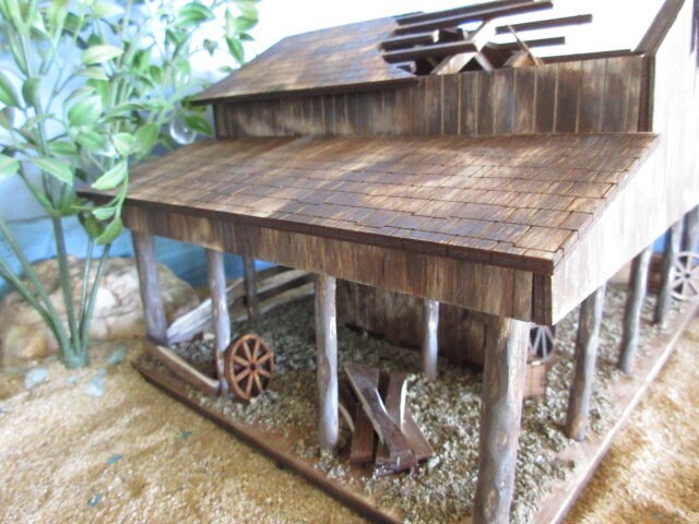 O Scale Lonesome Dove Barn — Old West Miniatures