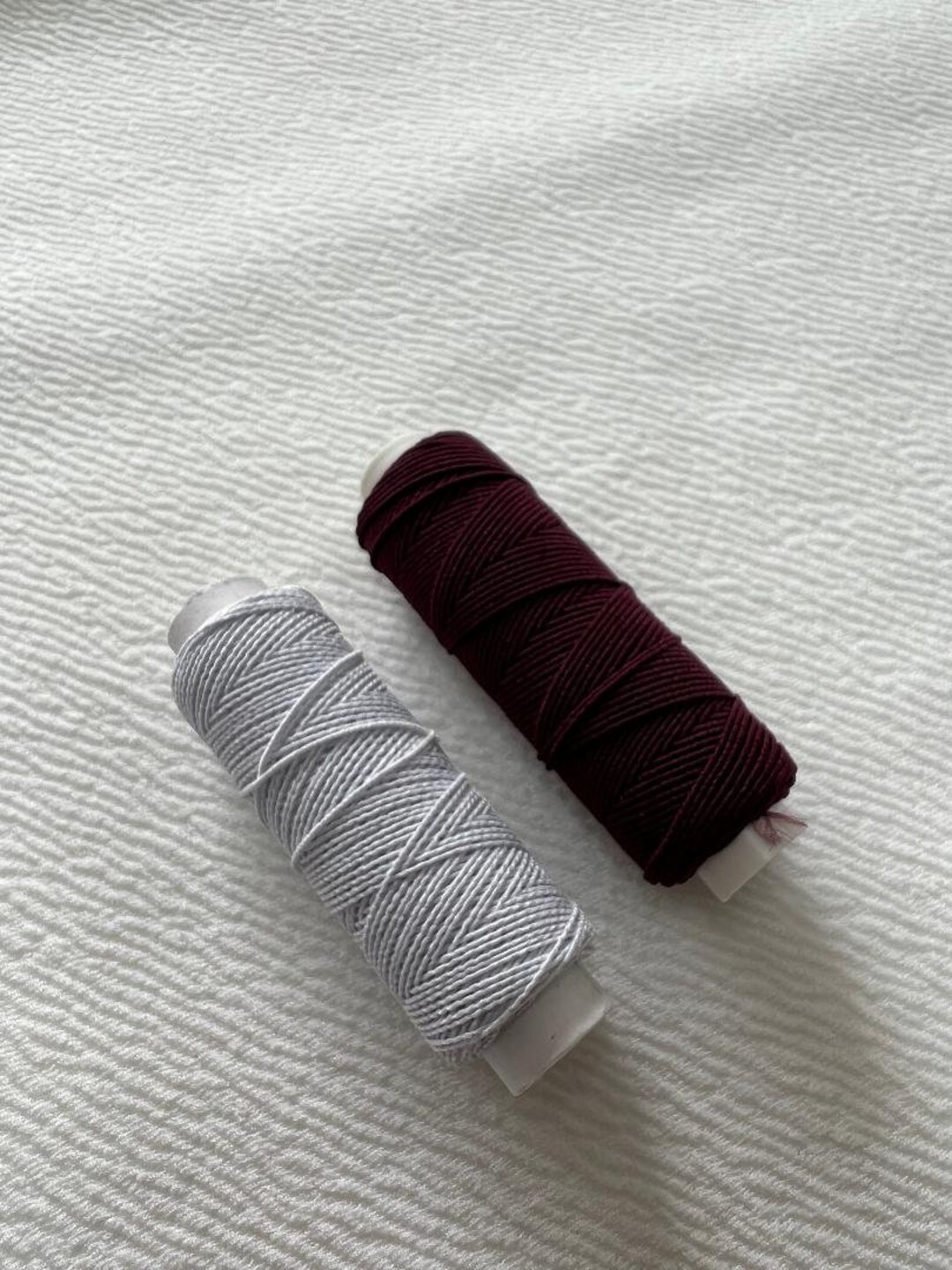 Shirring Shearing Pack of 2 Reels, White & Burgundy ,elastic Thread 20 ...