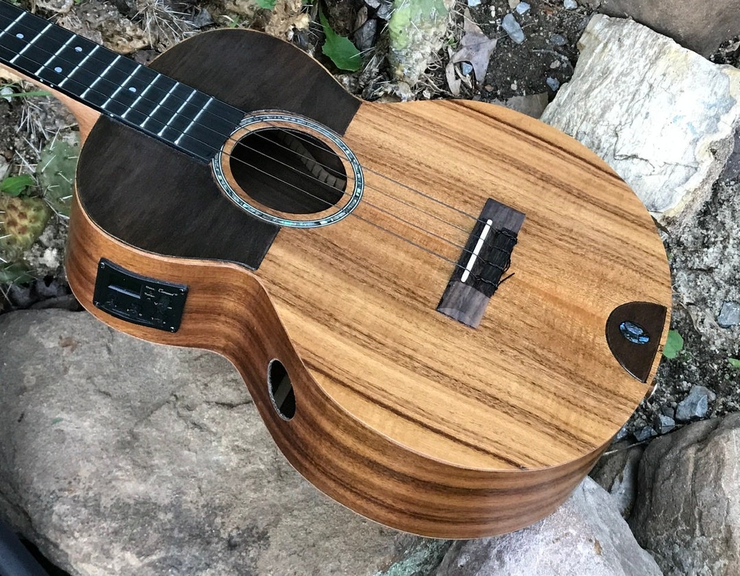 Deluxe Venezuelan Cuatro/baritone Ukulele Hybrid: Acacia/walnut ...