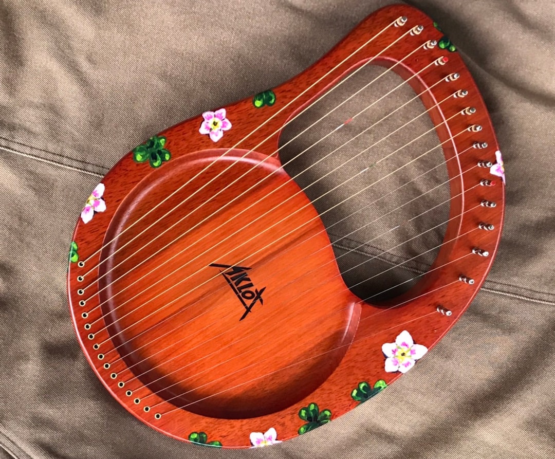 Hand-decorated Lyre Harp - 16-string, Shamrock/wood Sorrel Design - Etsy