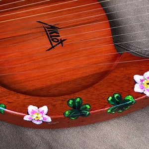 Hand-decorated Lyre Harp - 16-string, Shamrock/wood Sorrel Design - Etsy
