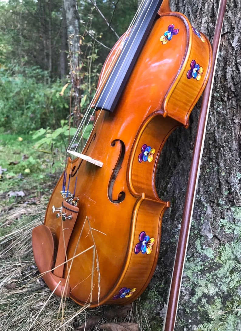 Custom-painted Viola: Viola Flower Design - Etsy