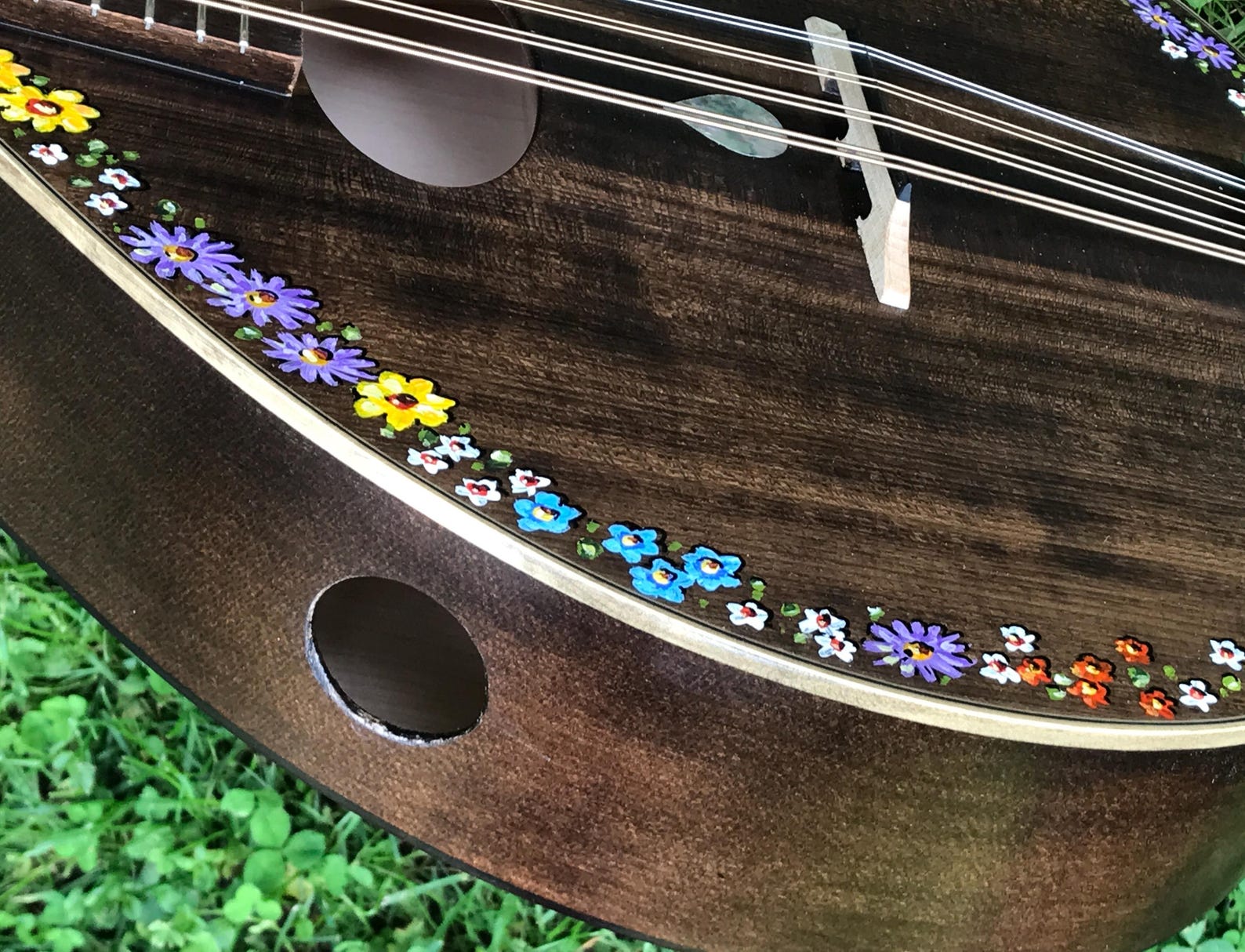 Mandola (dark)- Wildflower Border Design - Etsy