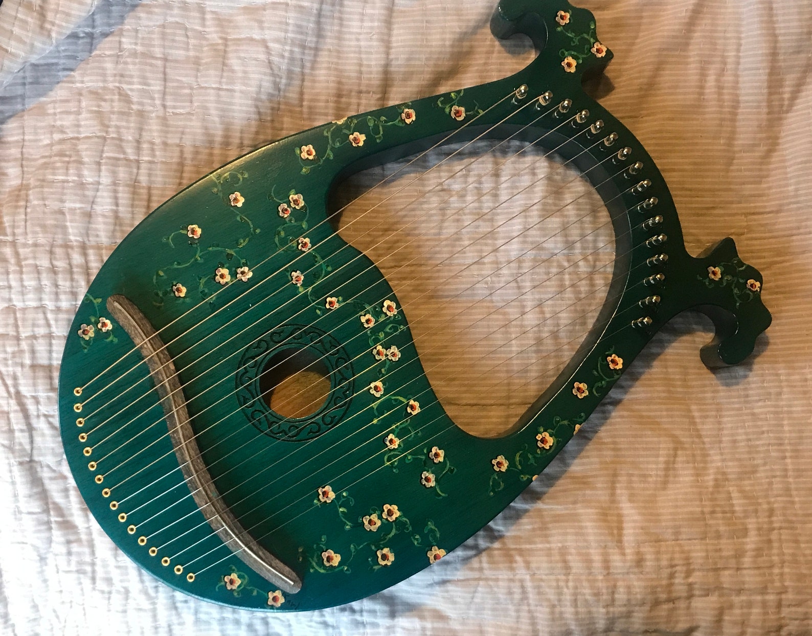Hand-decorated Lyre Harp - 16-string, Daisy Vine Design - Etsy
