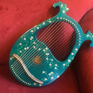 Hand-decorated Lyre Harp - 16-string, Daisy Vine Design - Etsy