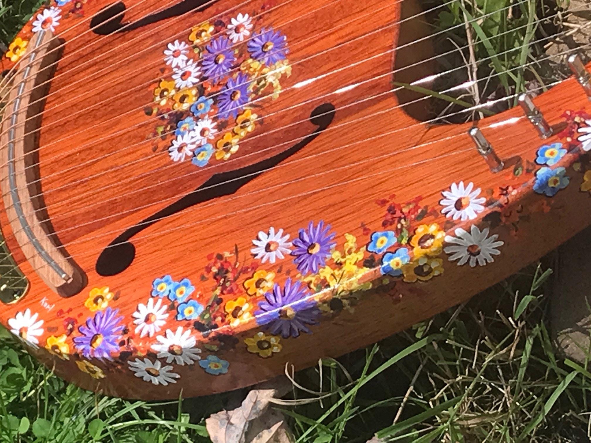 Hand-decorated Lyre Harp - 16-string, Hollow, Deluxe Wildflower Meadow ...